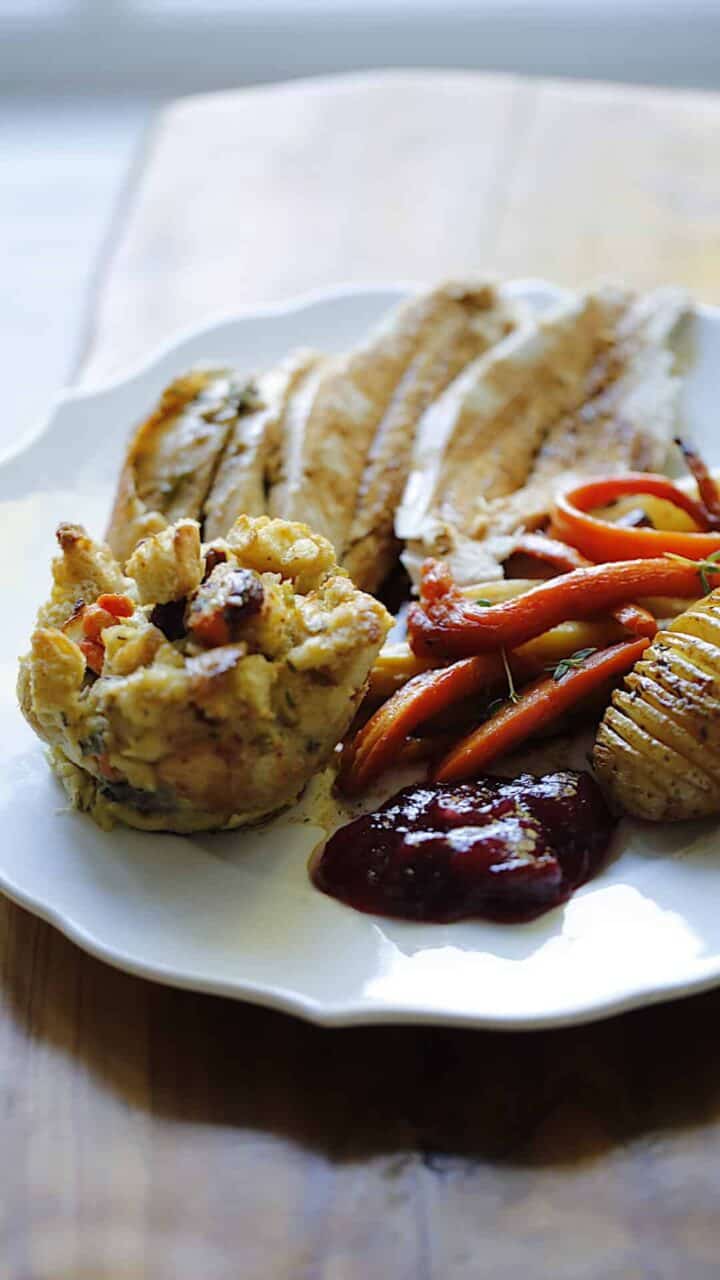 Simple Thanksgiving Menu for 6 - Entertaining with Beth