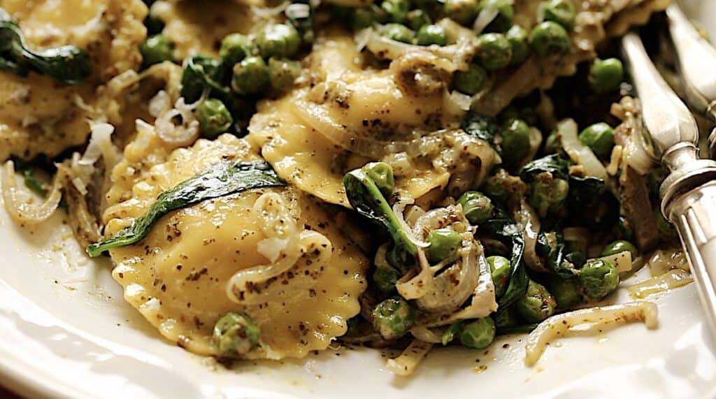 Creamy Pesto Ravoili - Entertaining with Beth